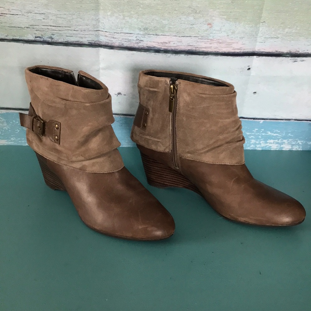 Clarks Artisan Taupe & Brown Leather Ankle Boot 10 - Gem